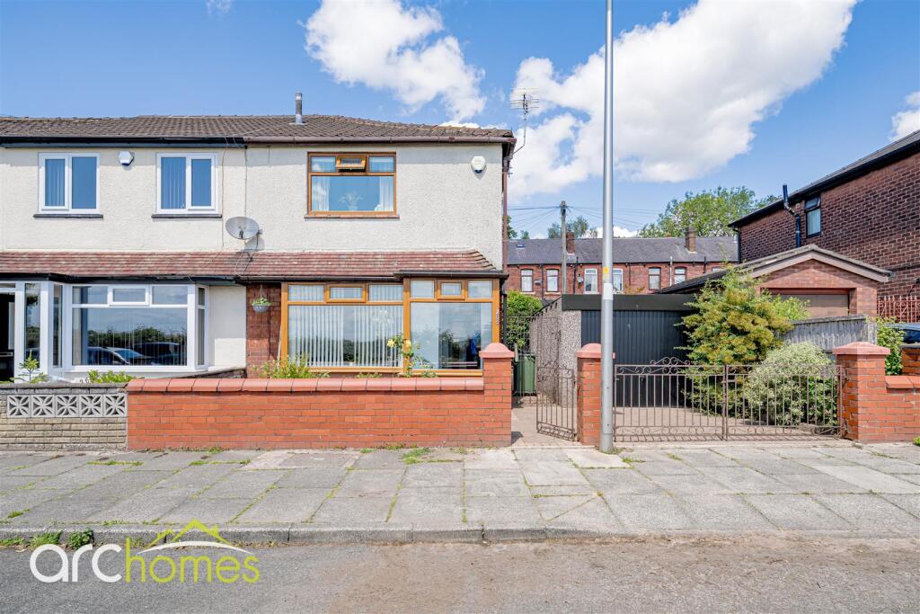 3 bedroom house for sale in Wardour Street, Atherton, Manchester, M46