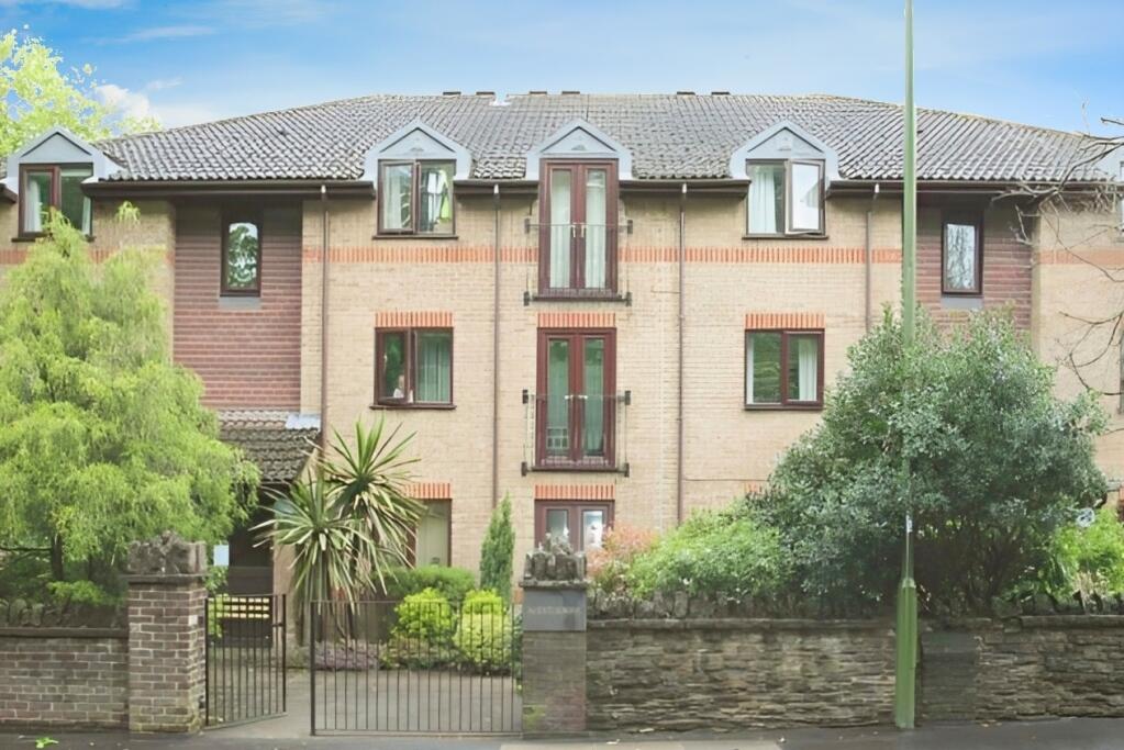 1 Bedroom Apartment For Sale In Kings Road Horsham West Sussex Rh13