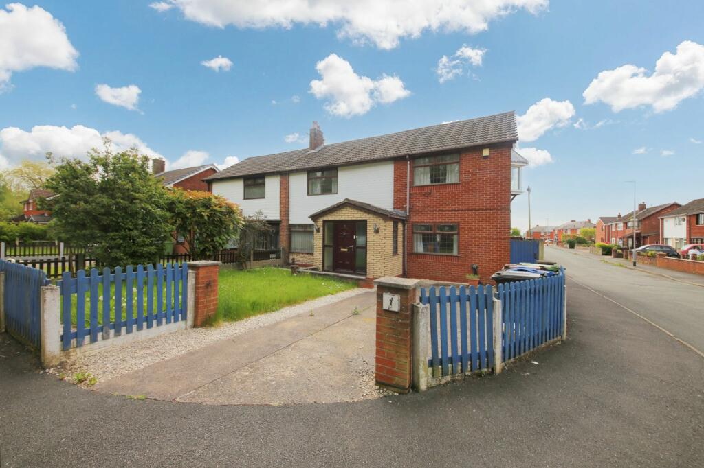 3 Bedroom Semi Detached House For Sale In Victoria Avenue Bickershaw Wn2