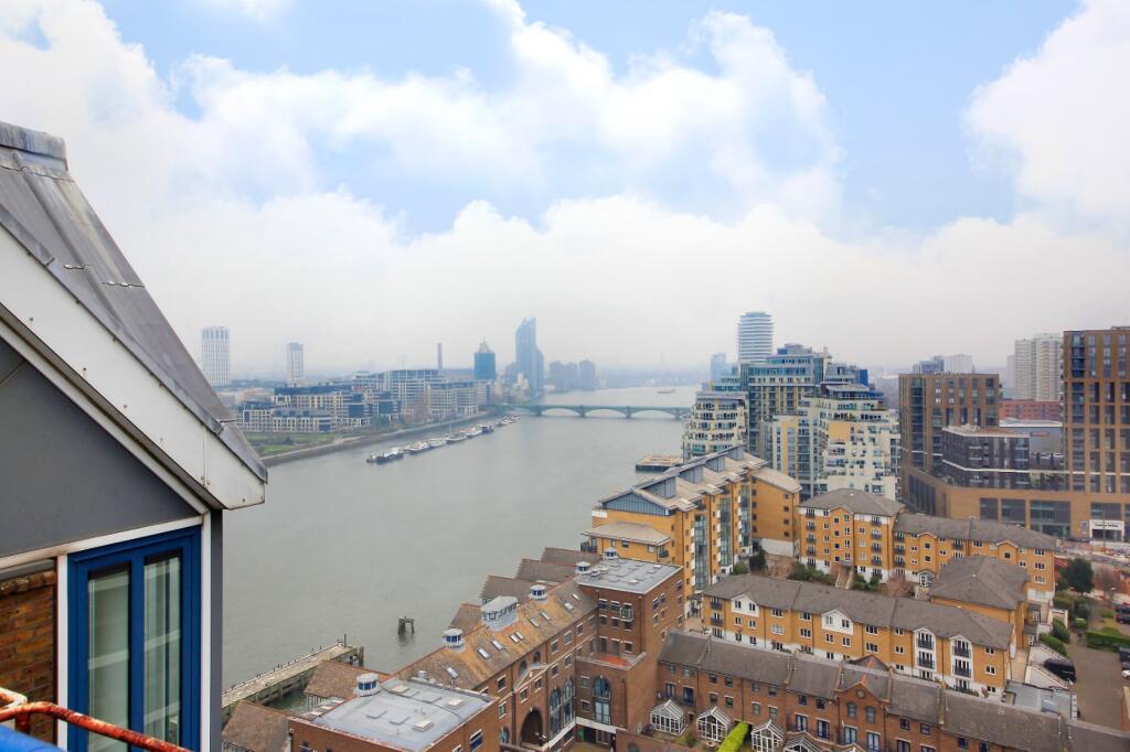 3 bedroom flat for sale in Trade Tower, Coral Row, SW11