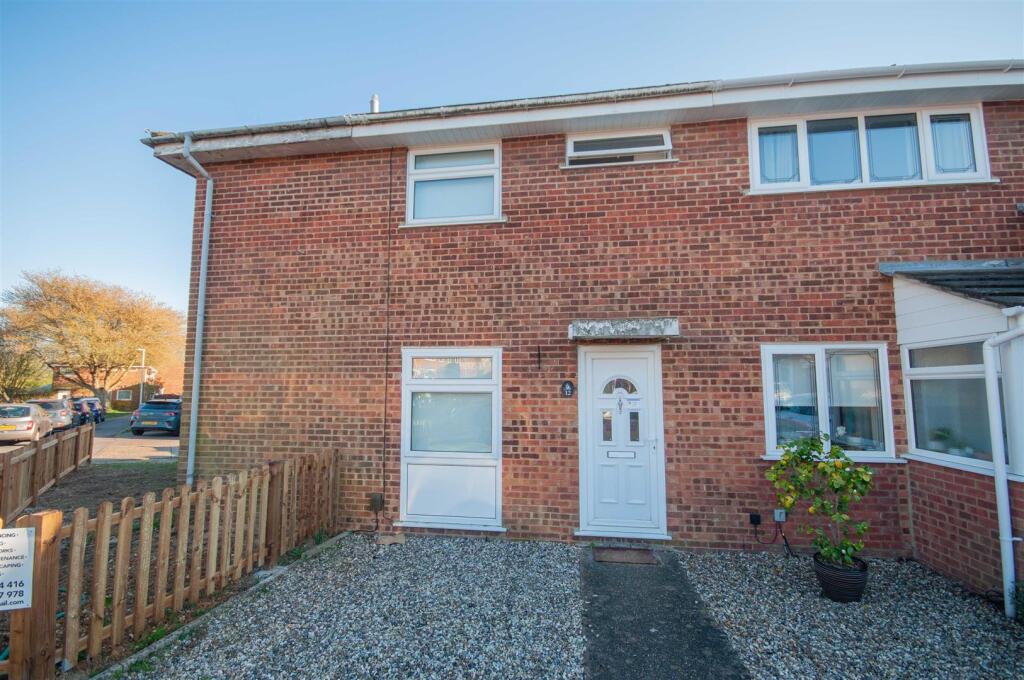 1 bedroom terraced house for sale in Primula Way, Springfield ...