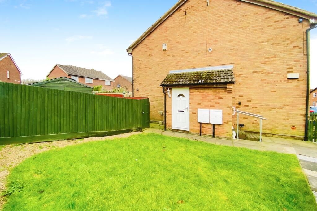 1 bedroom terraced house for sale in Heatherbrook Road, Leicester, LE4