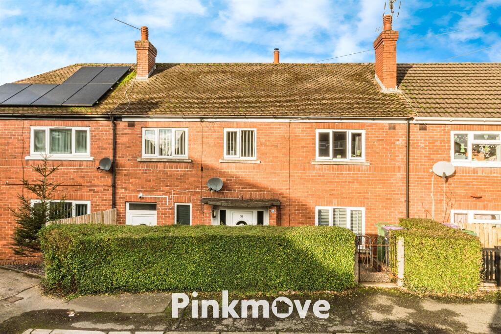 4 bedroom terraced house for sale in Glosters Parade, New Inn ...