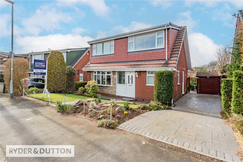 4 bedroom detached house for sale in Chiltern Drive, Royton, Oldham ...