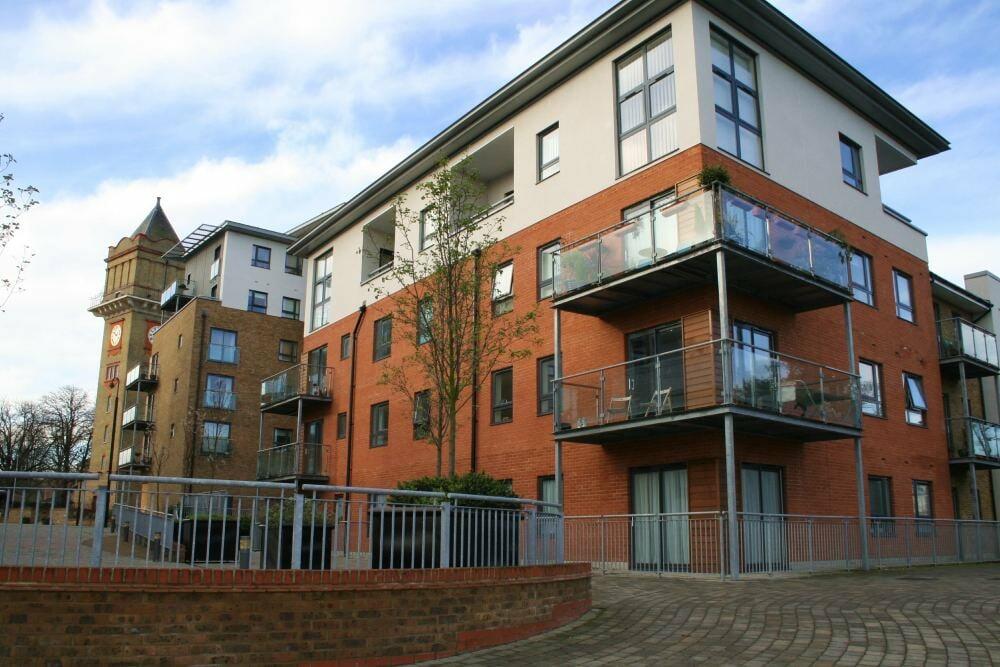 2 bedroom apartment for rent in Kingswood Court, Hither Green, London, SE13
