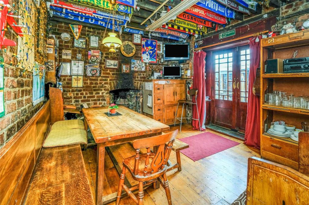 7 bedroom end of terrace house for sale in Falkner Square, Liverpool ...