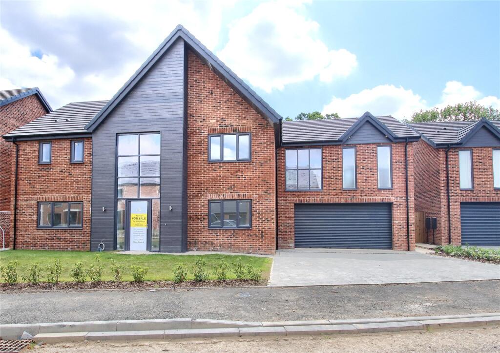 5 bedroom detached house for sale in Ash Drive, Yarm, TS15