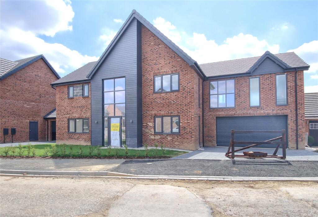 5 bedroom detached house for sale in Ash Drive, Yarm, TS15