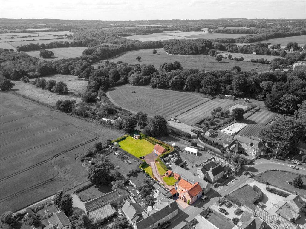 4 bedroom detached house for sale in Main Street, Papplewick ...