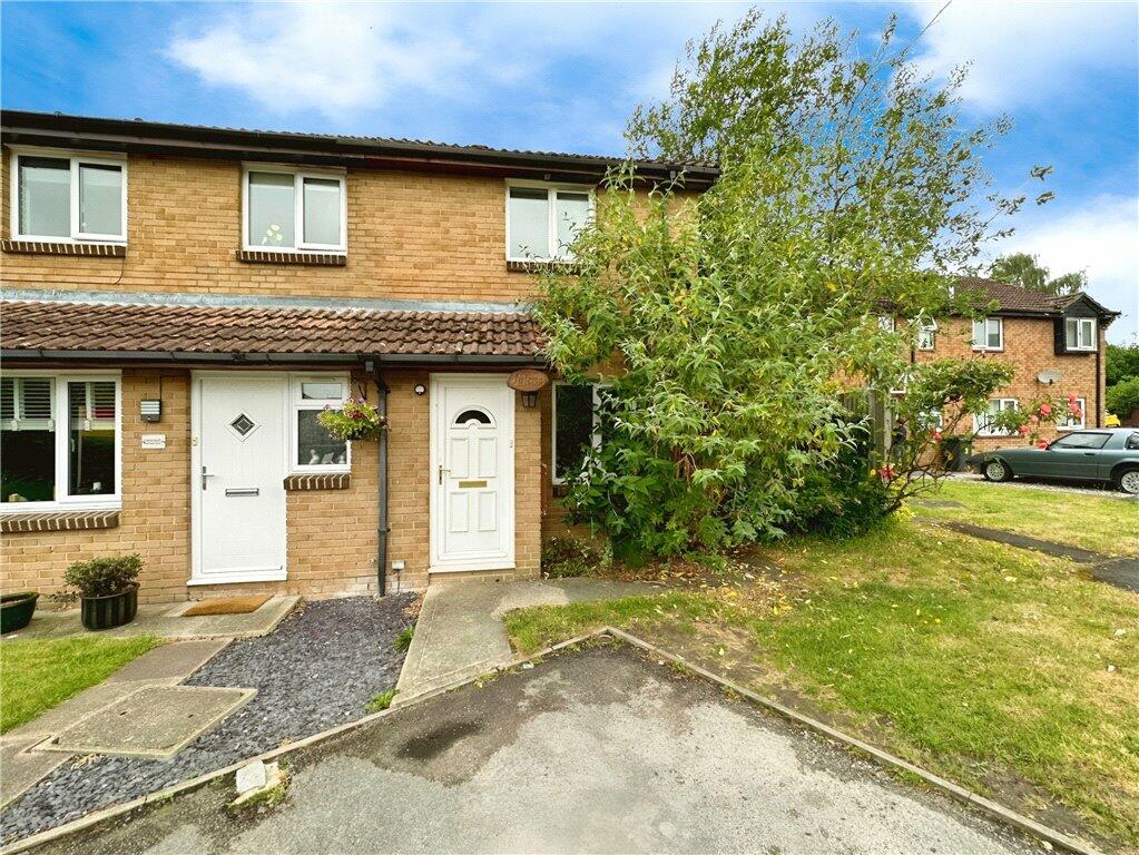 2 Bedroom Semi Detached House For Sale In Pentland Place Thatcham