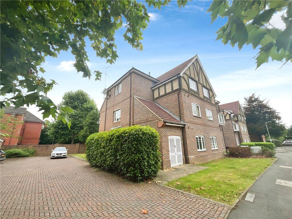 2 bedroom apartment for sale in Ashdene Gardens, Reading, Berkshire, RG30