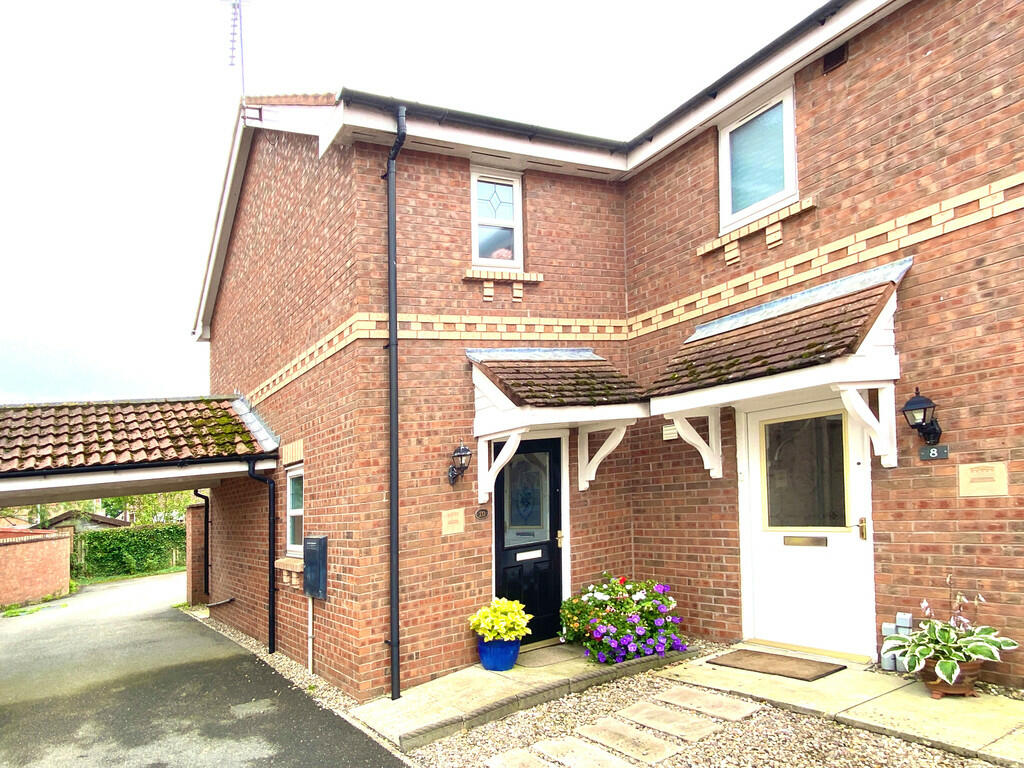 3 bedroom semi-detached house for sale in Darwin Drive, Driffield, YO25