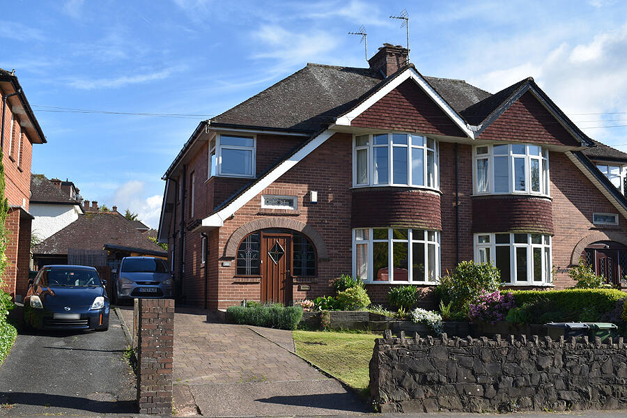 3 bedroom semi-detached house for sale in Pinhoe Road, Exeter, EX4