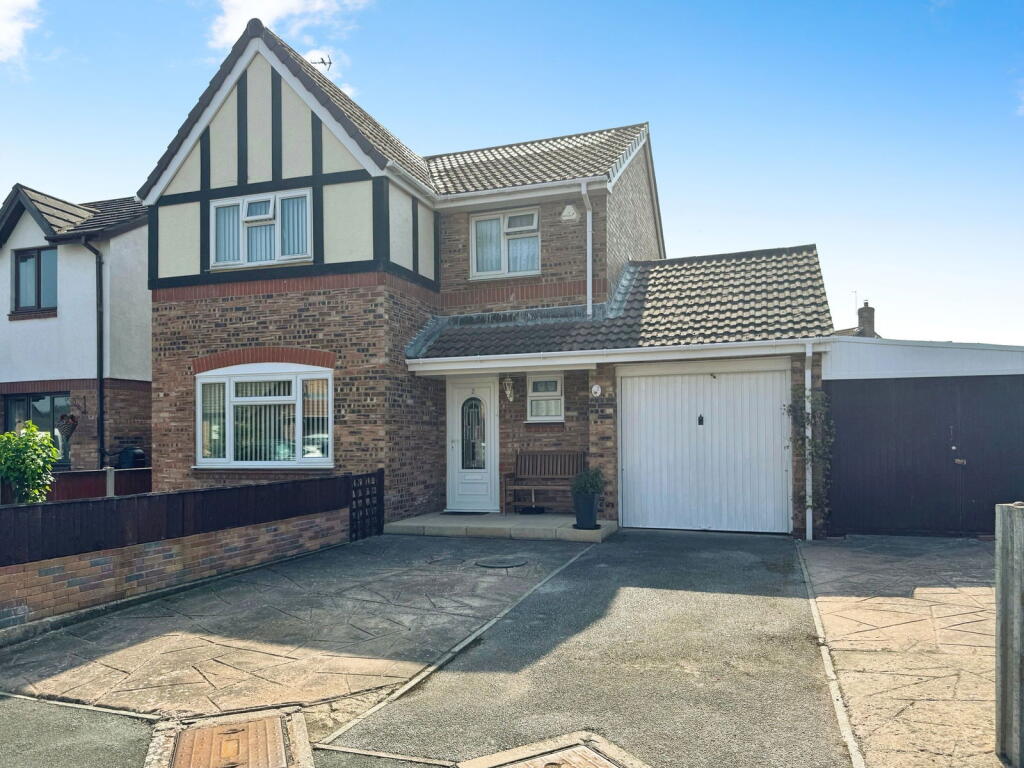 3 bedroom detached house for sale in Trem yr Afon, Kinmel Bay, Conwy ...