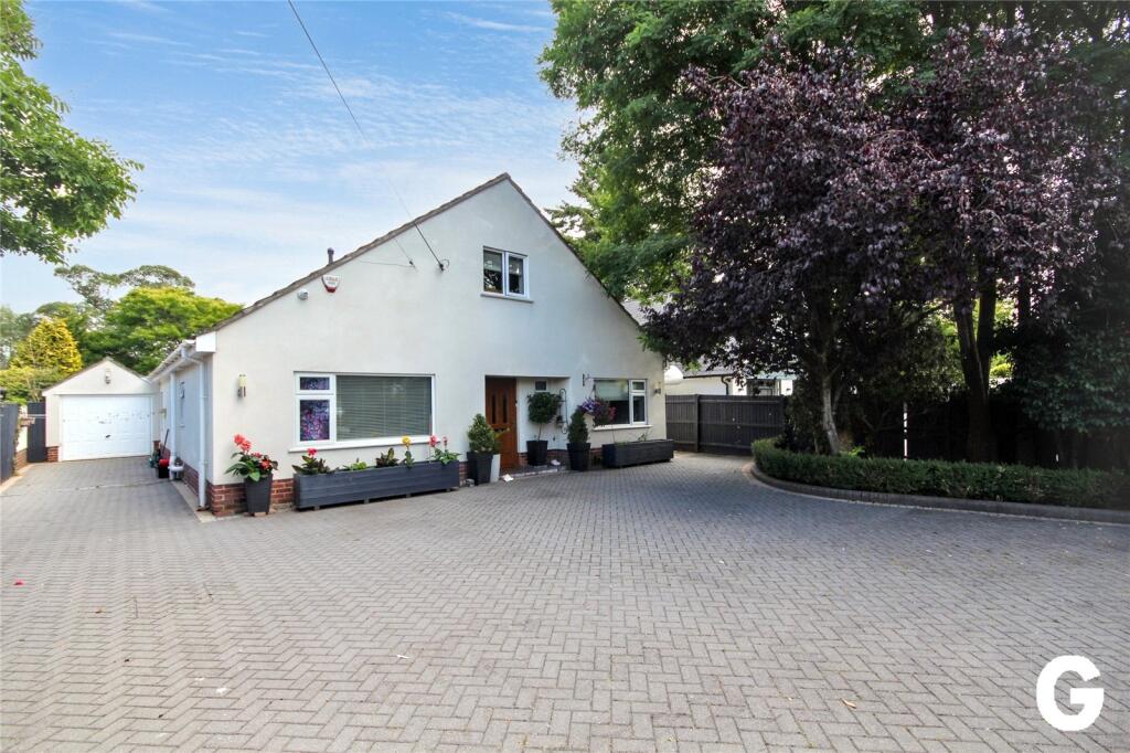 5 bedroom detached house for sale in Eastfield Lane, Ringwood ...