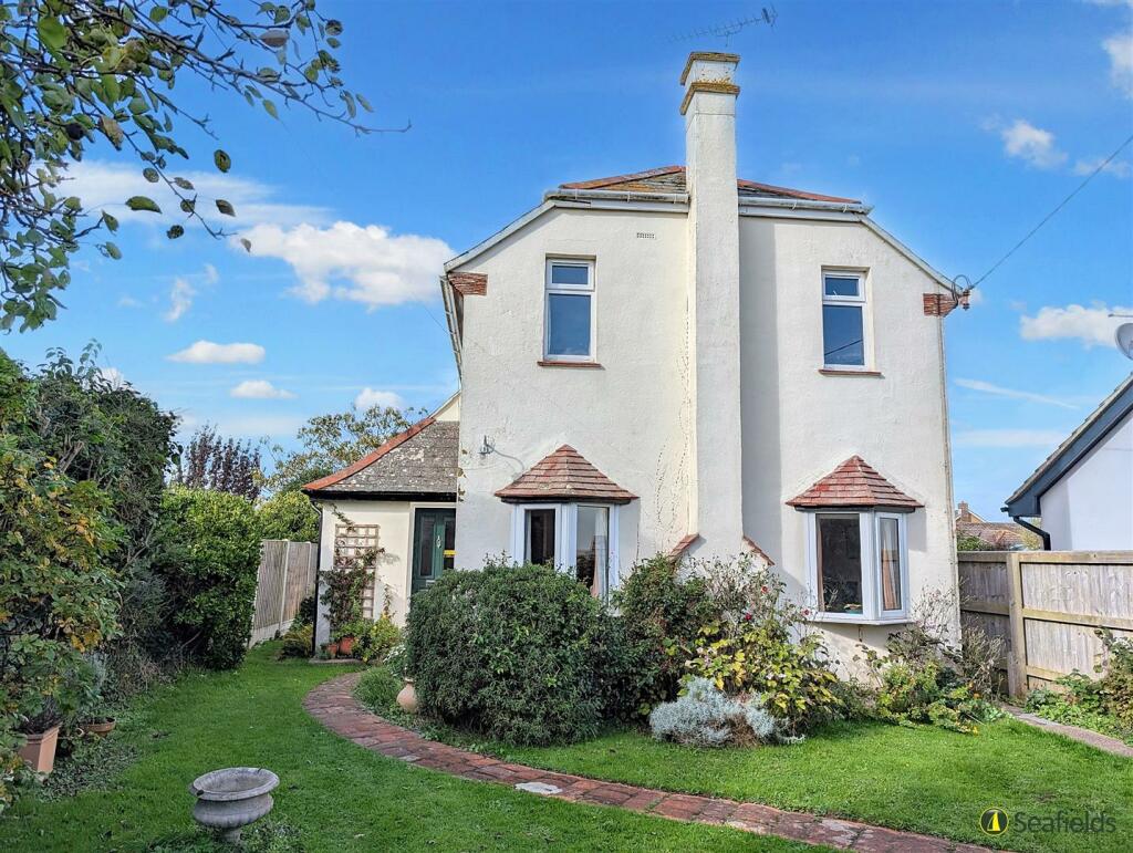 3 bedroom detached house for sale in Howgate Road, Bembridge, PO35 5QU ...