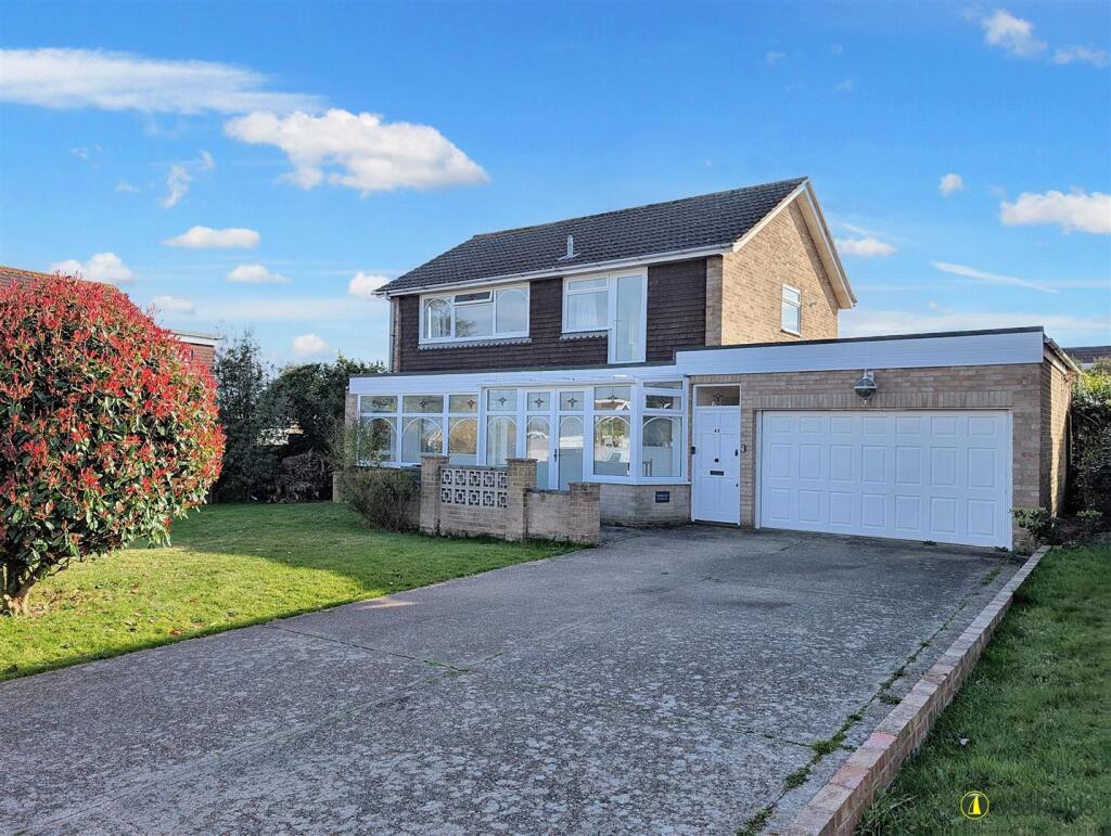 3 bedroom detached house for sale in Solent View Road, Seaview, PO34 ...