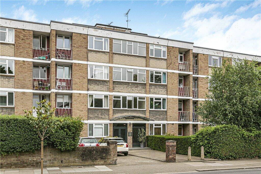 Studio flat for rent in Keswick Road, Putney, SW15