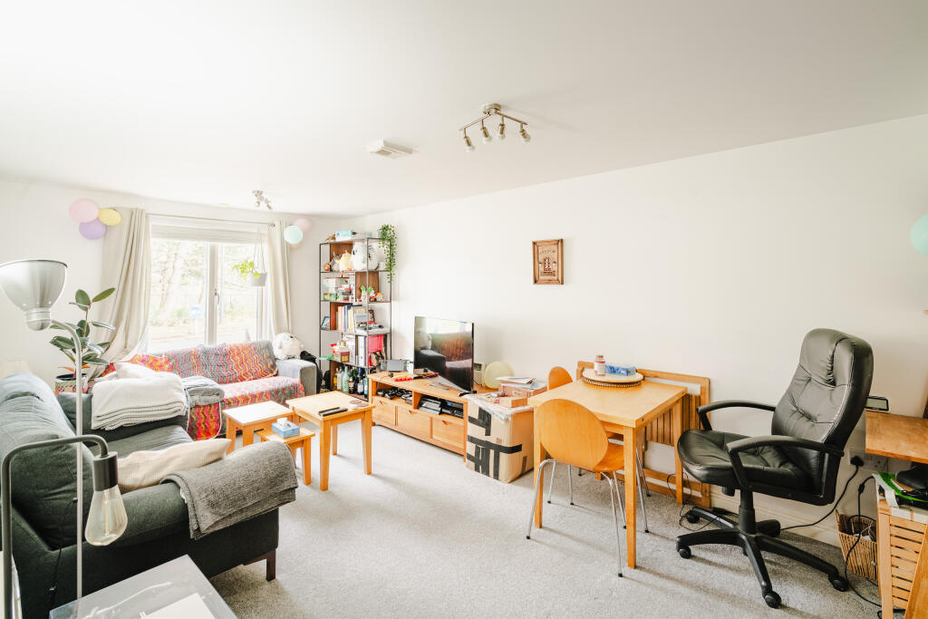 2 bedroom flat for sale in Squires Court, Bedminster Parade, Bristol, BS3