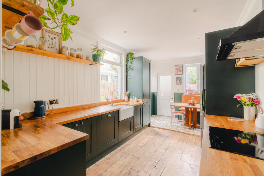 3 bedroom terraced house for sale in Carrington Road, Ashton, Bristol, BS3