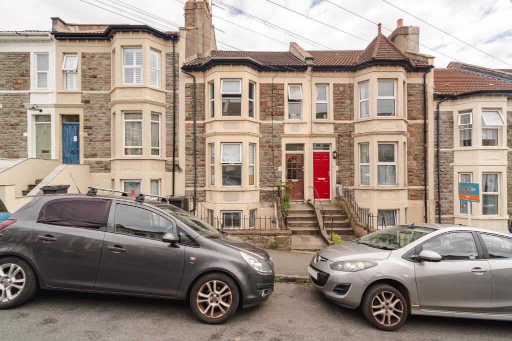 3 bedroom terraced house for sale in Holmesdale Road, Victoria Park, Bristol, BS3