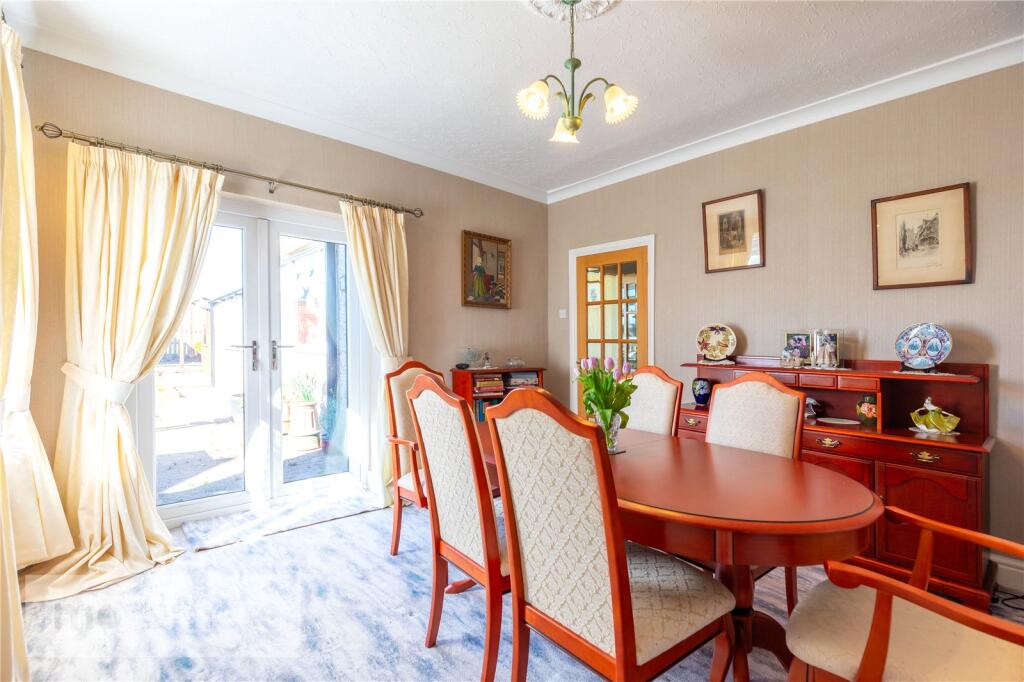 Whalley Road, Pendleton, Clitheroe, Lancashire, BB7 - A Powerful Real ...