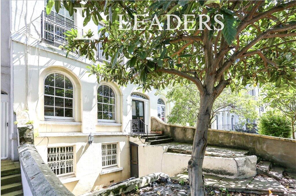 2 bedroom apartment for sale in Grove Lane, London, Southwark, SE5