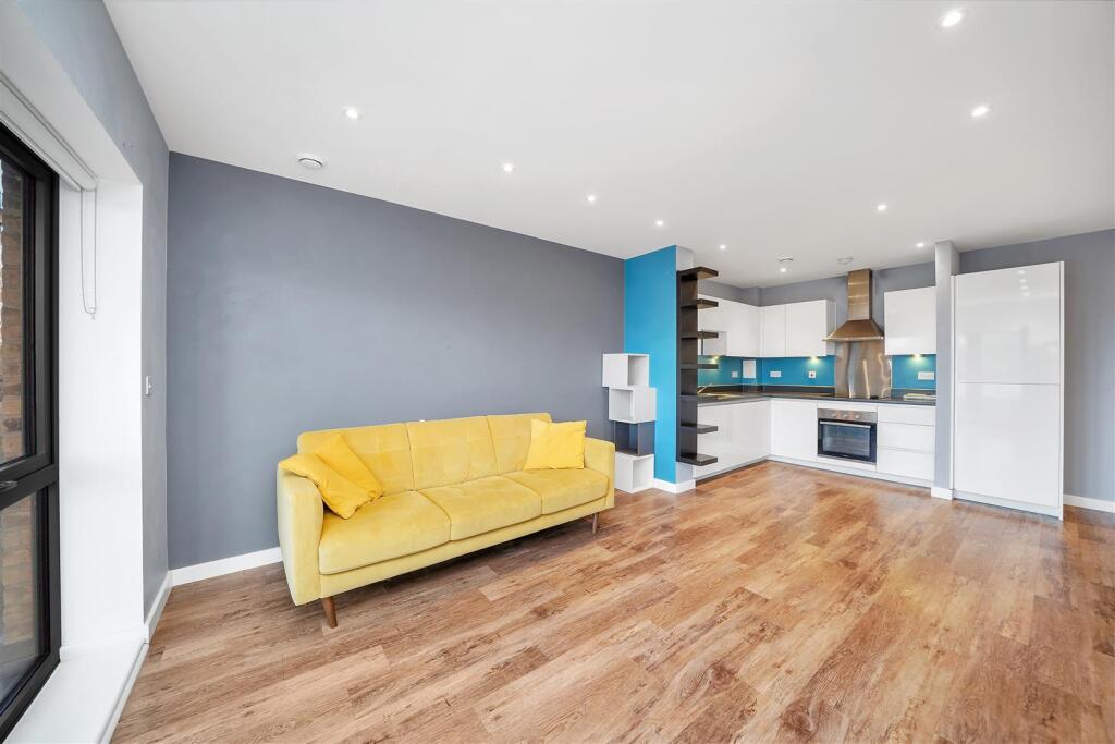 1 bedroom flat for rent in Neasden Lane, London, NW10