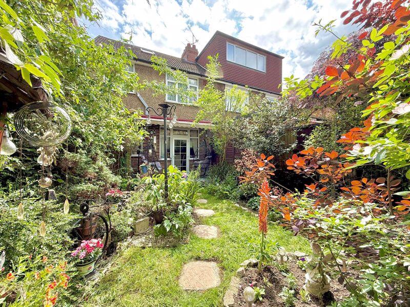 3 bedroom semi-detached house for sale in The Green, Houghton Regis, LU5