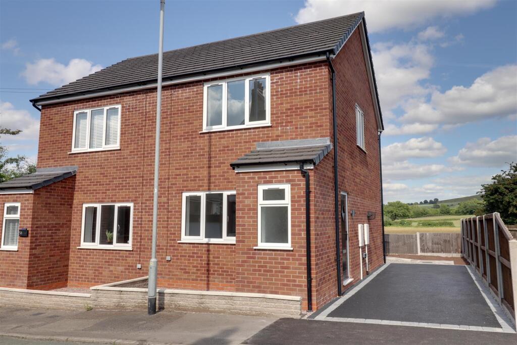 2 bedroom semi-detached house for sale in Diglake Street, Bignall End, ST7