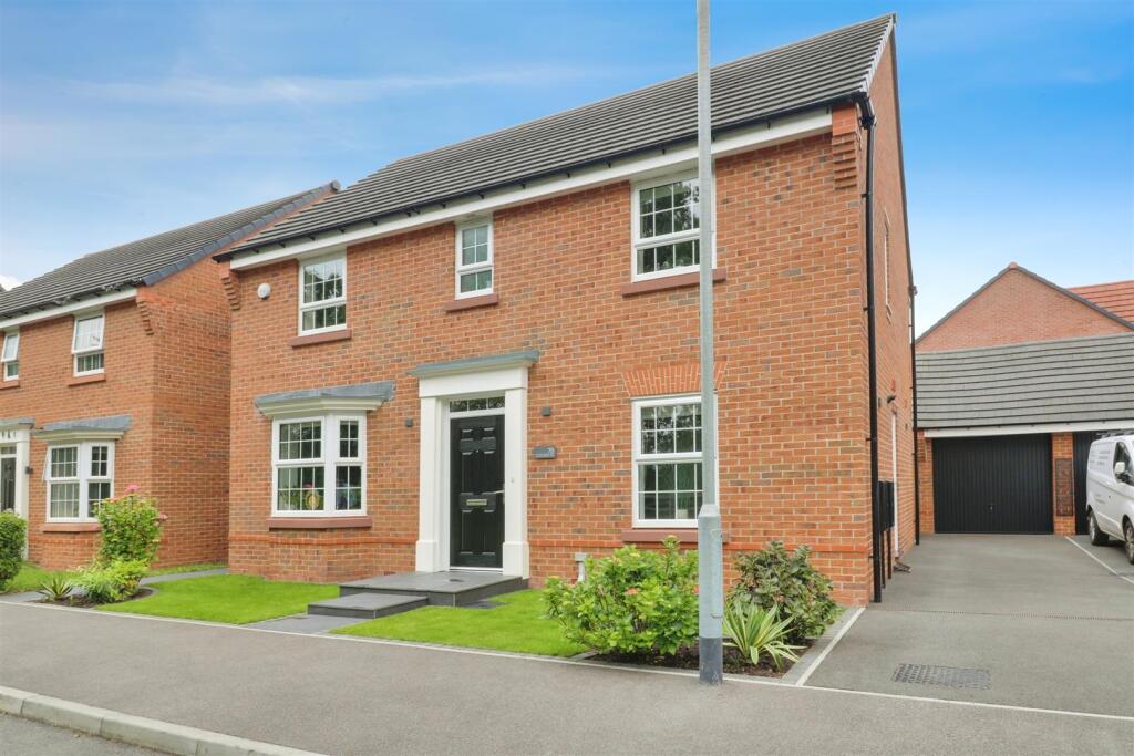 4 bedroom detached house for sale in William Howell Way, Alsager, ST7