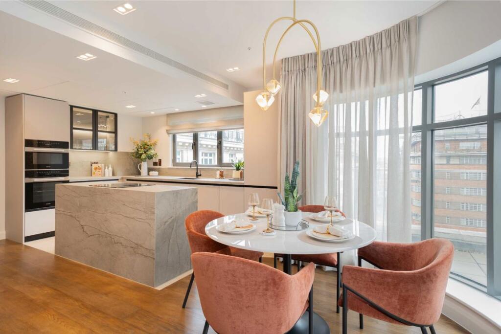 2 bedroom flat for rent in North Row, Mayfair, W1K