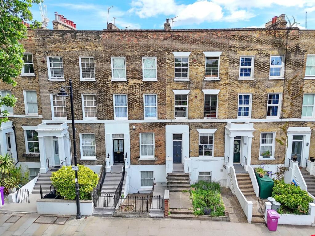 1 bedroom apartment for sale in Cadogan Terrace, Hackney, E9
