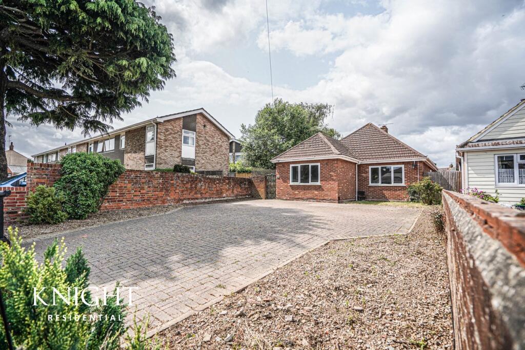 5 bedroom detached house for sale in Fingringhoe Road, Colchester, CO2