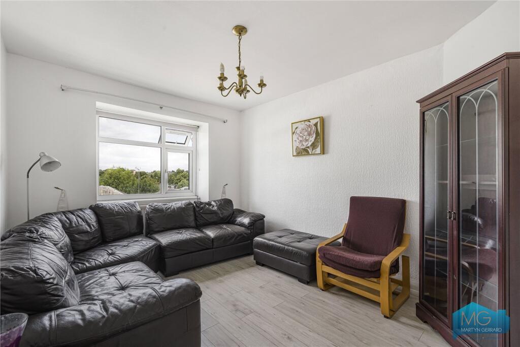 2 bedroom apartment for sale in Hampden Court, Muswell Hill, N10