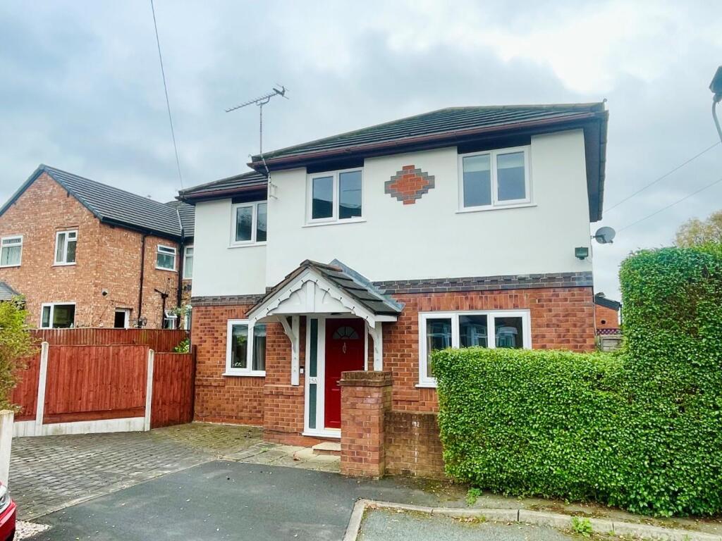 3 bedroom detached house for sale in Stocks Avenue, Chester, CH3