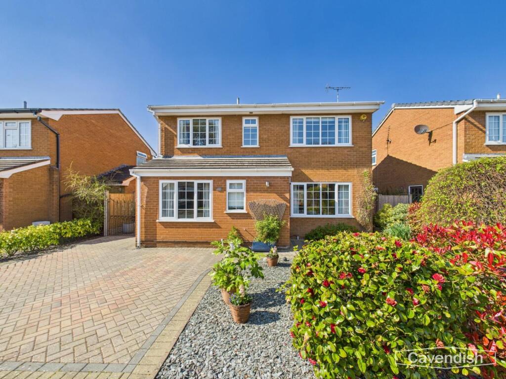 4 bedroom detached house for sale in Ffordd Las, Sychdyn, Mold, CH7