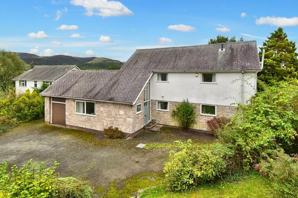 4 bedroom detached house for sale in Llanfair Dyffryn Clwyd, Ruthin, LL15