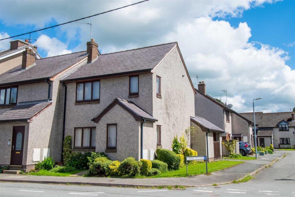 2 bedroom semi-detached house for sale in Mwrog Street, Ruthin, LL15