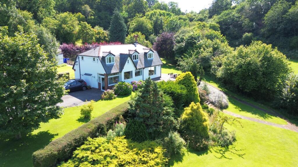 4 bedroom house for sale in Pentre Celyn, Ruthin, LL15