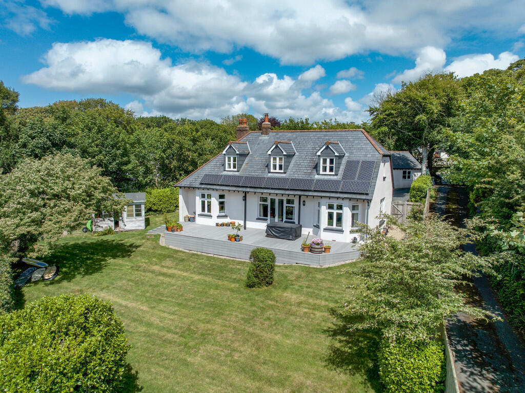 4 bedroom detached house for sale in Poughill, Bude, EX23