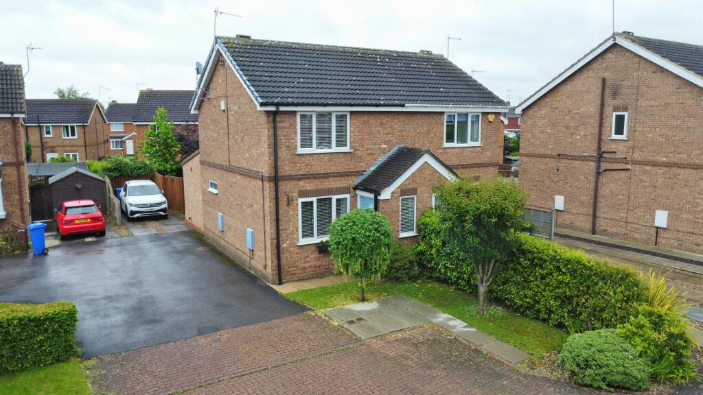 2 Bedroom Semi Detached House For Sale In Willow Tree Garth Beverley Hu17