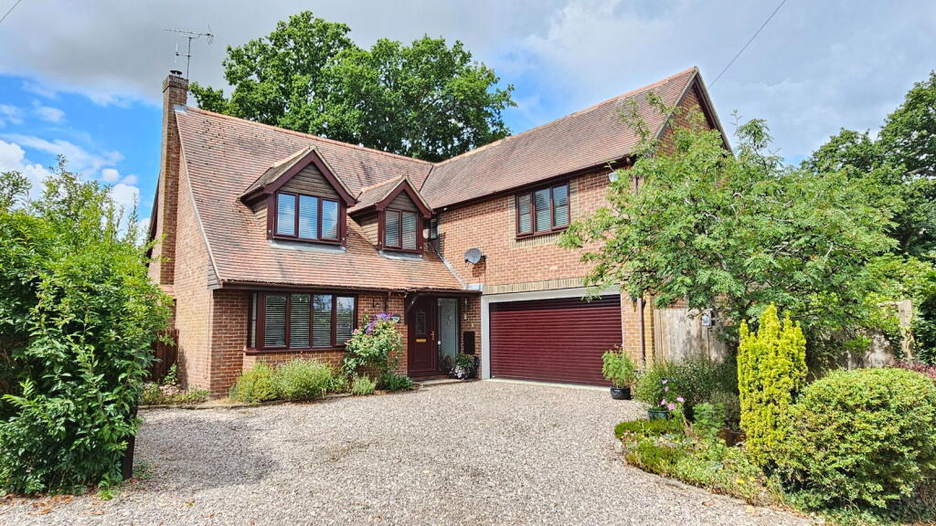 4 bedroom detached house for sale in Church Lane, Beenham, Reading, RG7 ...