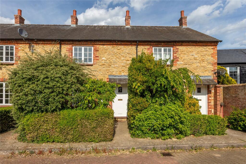 2 bedroom terraced house for sale in Bramley Court, Harrold, Bedford ...