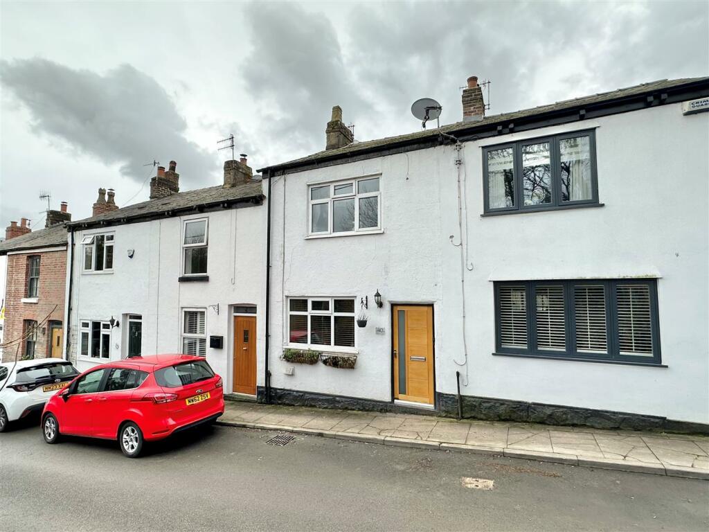 2 bedroom terraced house for sale in Redhouse Lane, Disley, Stockport, SK12
