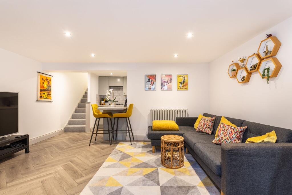 1 bedroom apartment for sale in Ditchling Rise, Brighton, BN1