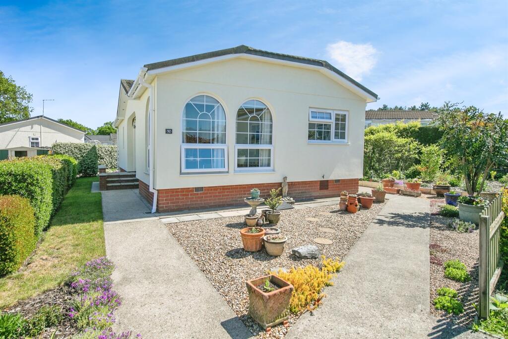 2 bedroom park home for sale in Heathlands Park, Rushmere St. Andrew ...