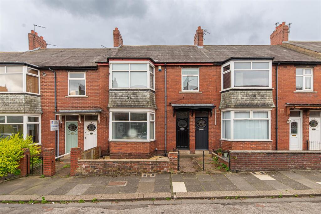 2 bedroom flat for sale in Rokeby Terrace, Heaton, Newcastle Upon Tyne, NE6