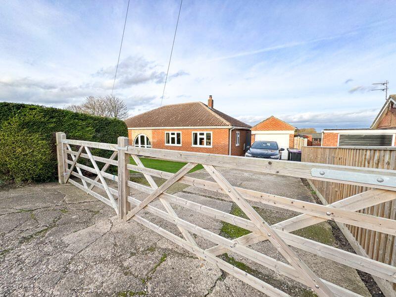 3 bedroom detached bungalow for sale in Bank End, North Somercotes, LN11