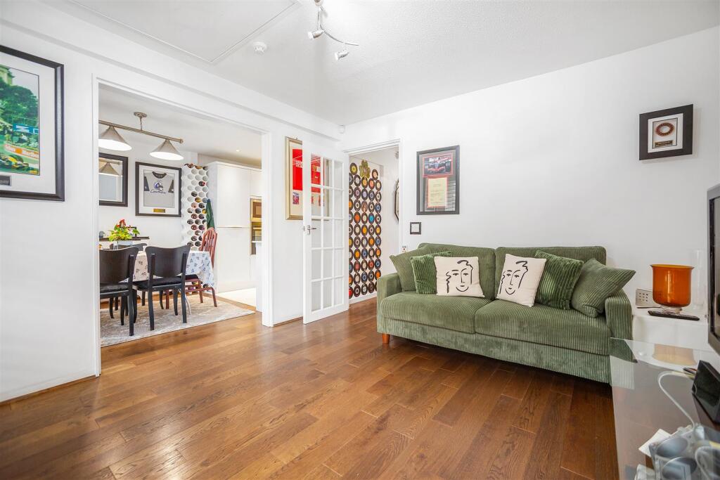 4 bedroom terraced house for sale in Selby Road, Anerley, London, SE20